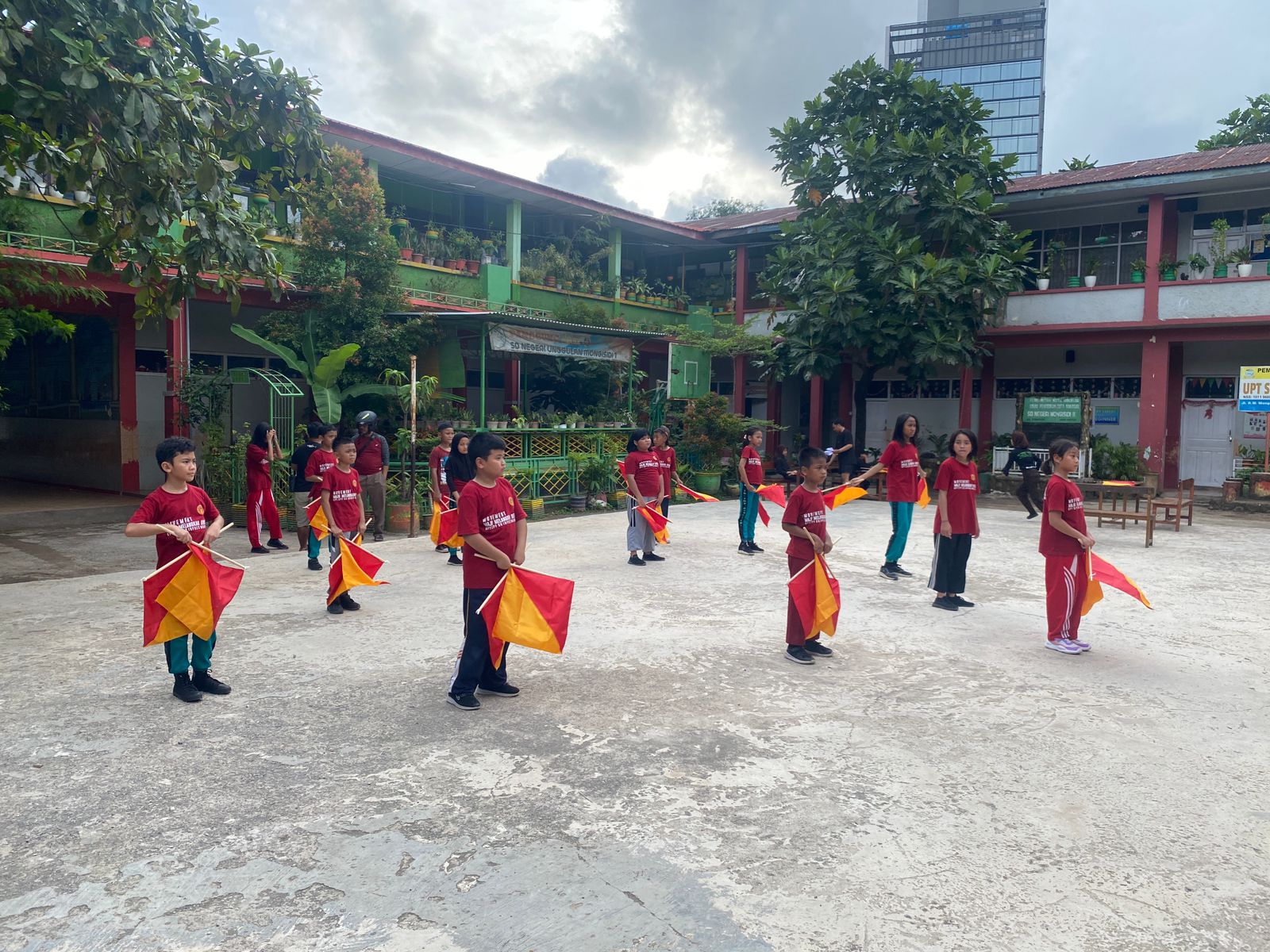 UPT SPF SD Inpres Mongisidi Makassar Gelar Kegiatan Persami - BN Nasional UPT SPF SD Inpres Mongisidi Makassar Gelar Kegiatan Persami - BN Nasional