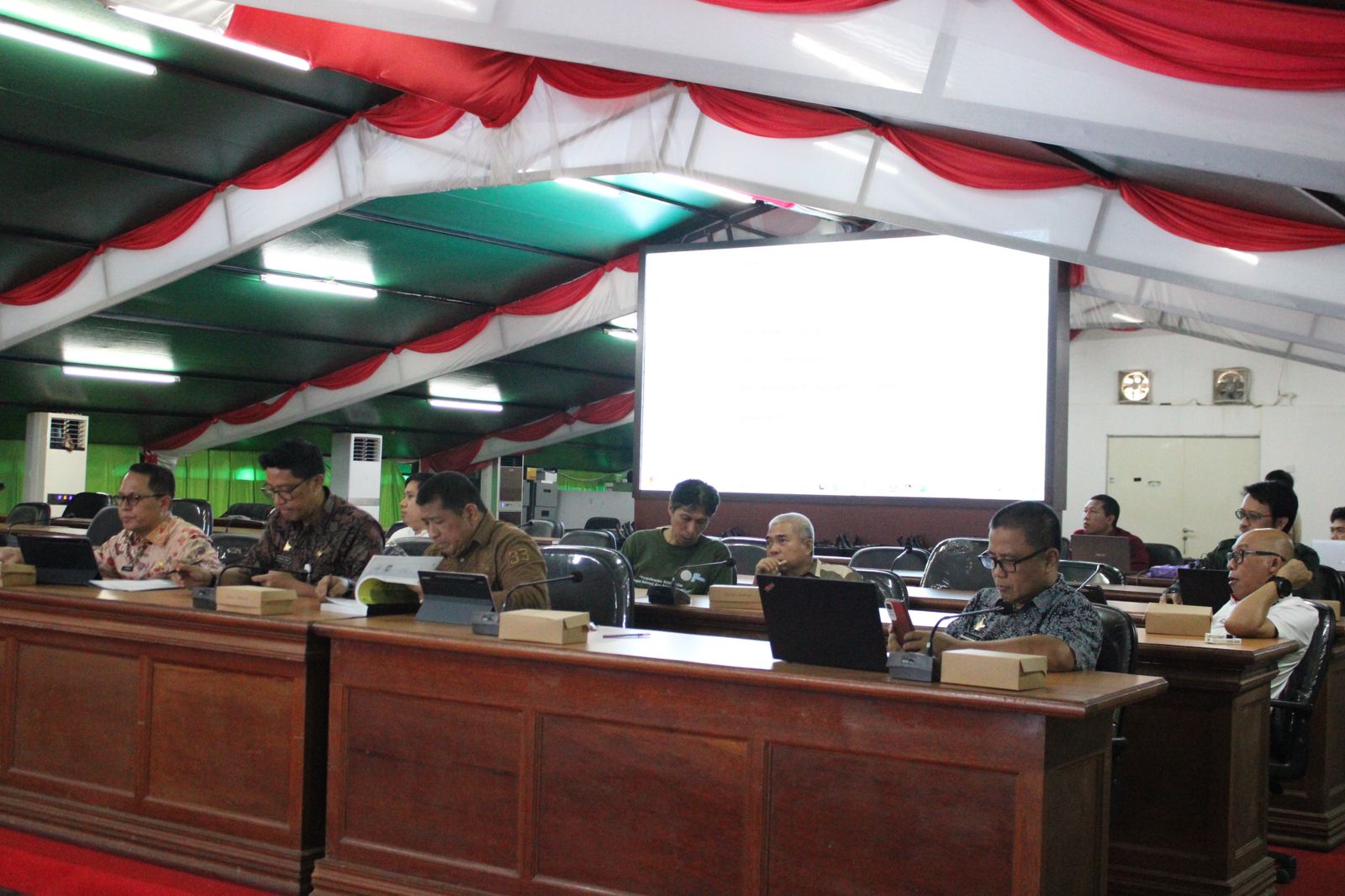 DPRD Sulbar Gelar Rapat RPJPD 2025-2045, Terkait Perubahan Poin Permasalahan, Rumusan, Visi dan ...