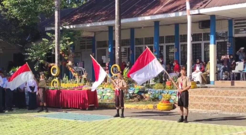 Semarakkan HUT RI ke-79, UPT SPF SMPN 16 Makassar Gelar Upacara Bendera - BN Nasional