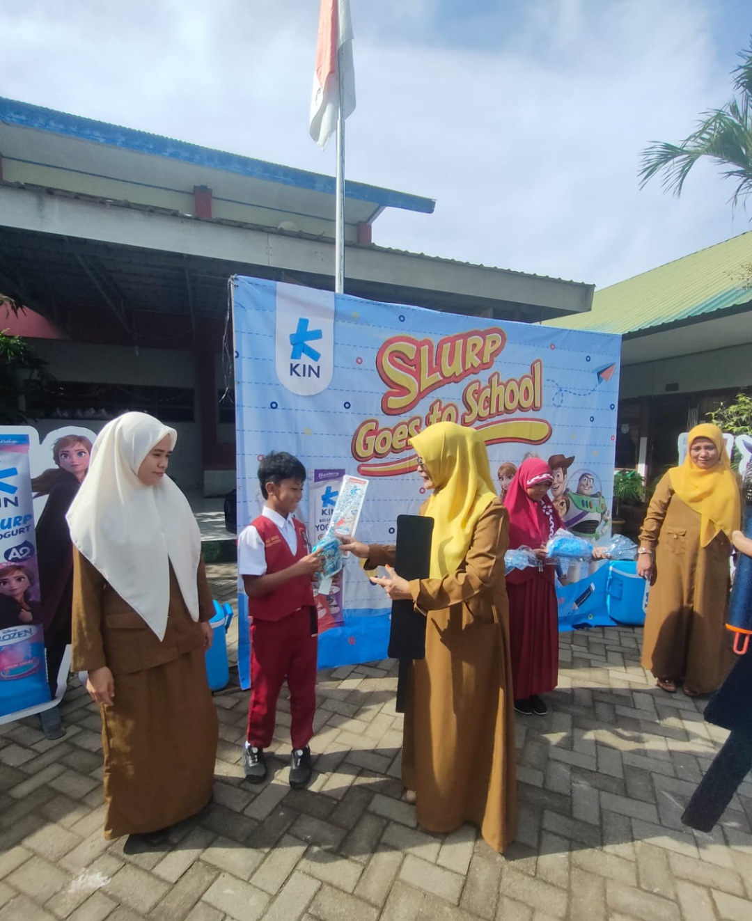 KIN YOGHURT SLURP Goes to School di UPT SPF SD Inpres Sambung Jawa 1 ...